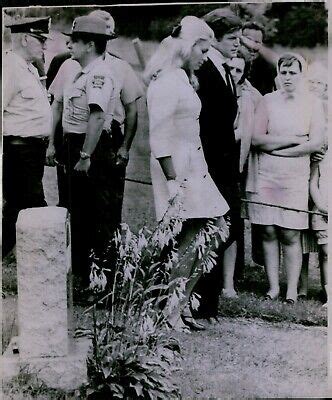 Lg867 1990 Wire Photo Senator Ted Kennedy Wife Joan Mary Jo Kopechne