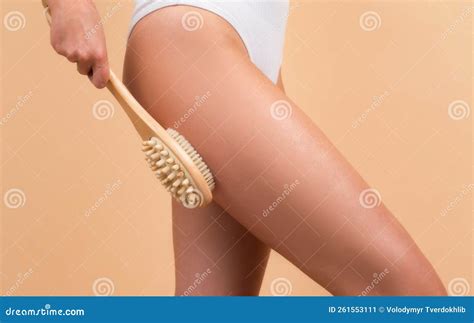 Female Buttocks Skin Treatment Anti Cellulite Body Massage For Leg