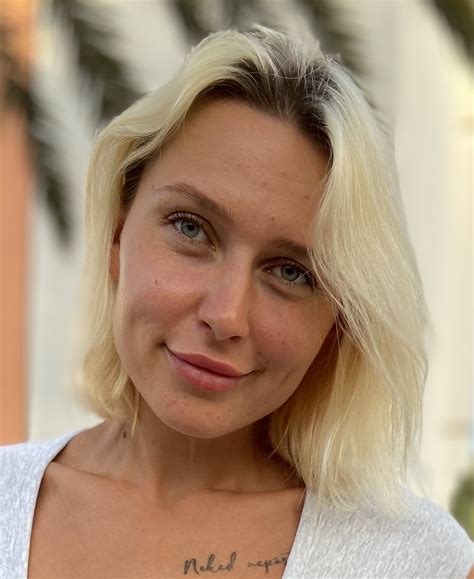 Just My Face With No Makeup At All But Still Feeling Confident 😍 R Faces