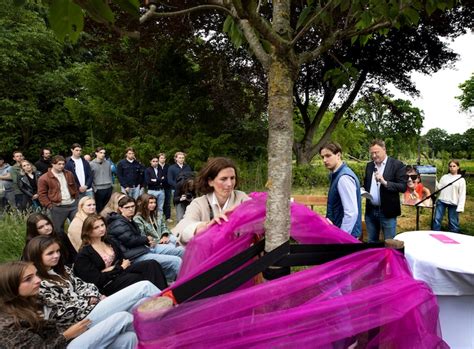 ‘je Bent Bang Voor De Stilte Maar De Warmte Is Gebleven Omgekomen Guusje 16 Krijgt Blijvende