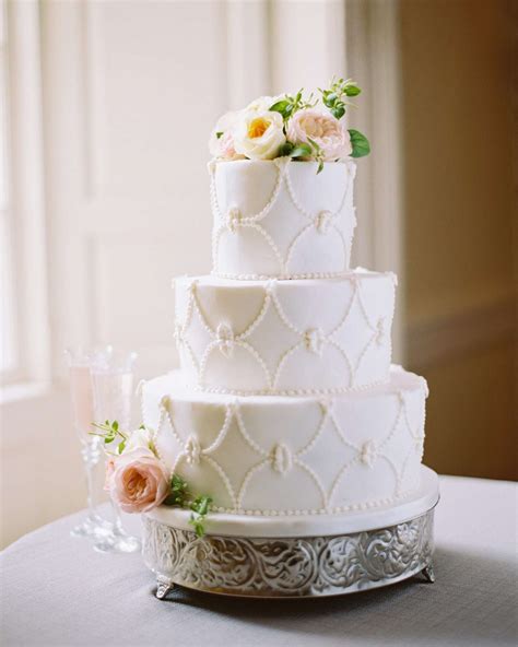 29 Vintage Inspired Wedding Cakes