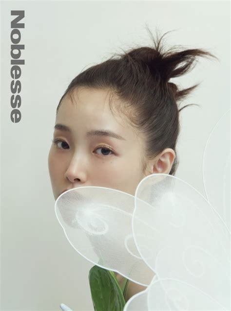 韩女演员姜海琳写真曝光 穿抹胸紧身裙秀蜜桃上围