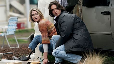Watch La Brea Season 2 Episode 10 The Return Peacock