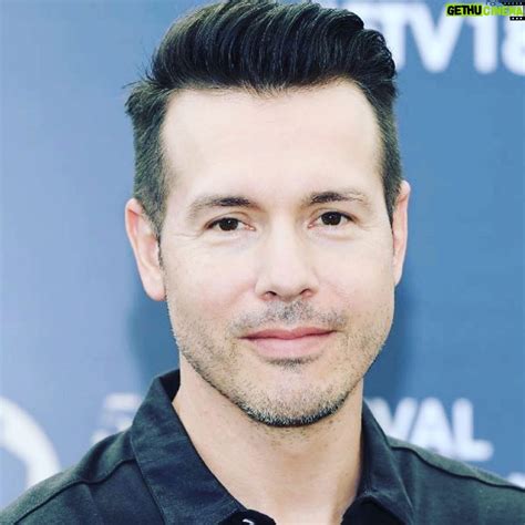 Jon Seda Wiki Biography Age Gallery Spouse And More