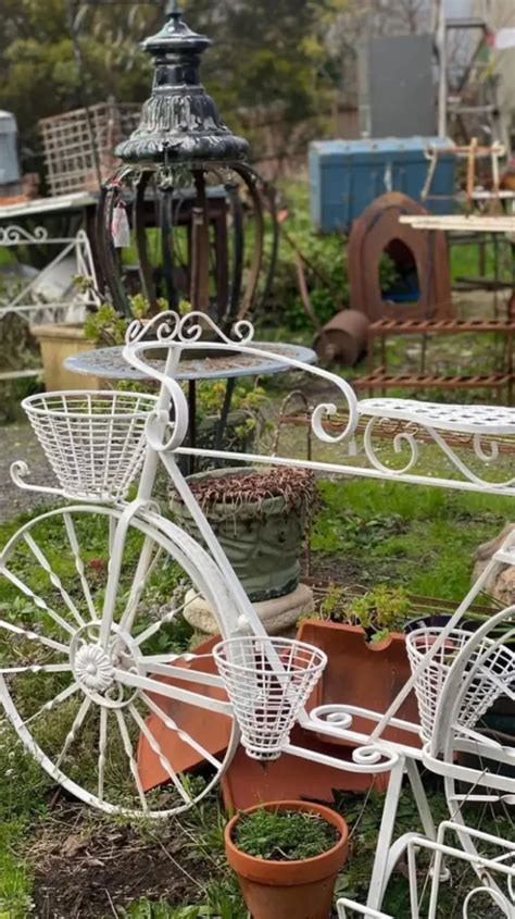 15 Vintage Garden Decor Ideas That Turn Your Outdoor Space Into A