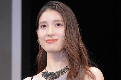 土屋太鳳、美ウエスト際立つ驚嘆ダンスに海外からも絶賛の声「すげー」「so Beautiful」「gorgeous」 Encount