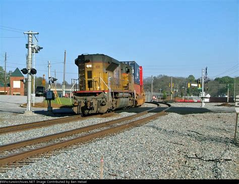 Up Draging An Ns Train