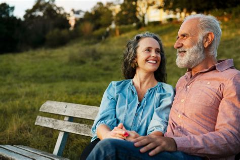 La Curva De La Felicidad ¿a Los 50 Años Comienza La Mejor Etapa De La