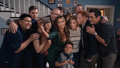 摩登家庭joe摩登家庭全家福摩登家庭大山谷图库