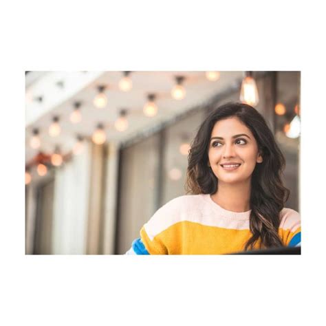 Tejashri Pradhan Marathi Actress Photosbiographywallpapersfilmography