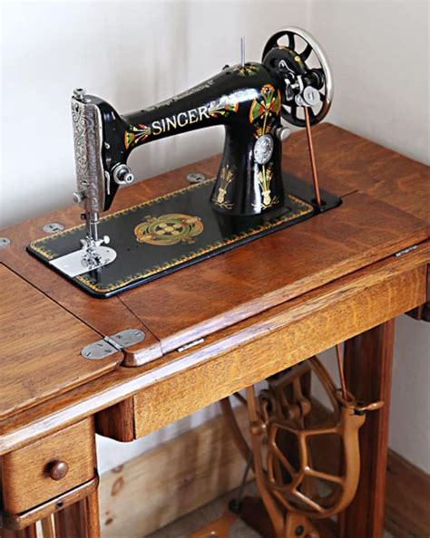Pin By Gloria Englberger On Laundry And Sewing Vintage Sewing Machines