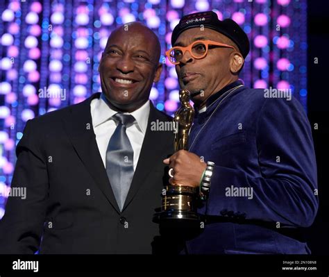 John Singleton Left And Spike Lee Honorary Oscar Recipient Pose