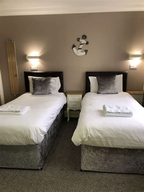 Queen Phillippa Queenborough Best Deals