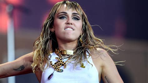 Miley Cyrus Nackt Auf Instagram „beeilt Euch Mit Dem Gucken Solange