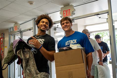 ‘im Really Excited To See Your Journey Unfold Unk Welcomes Newest Lopers To Campus Unk News