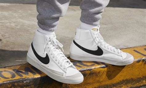 Nike Blazer Mid 77 Vintage Mens Shoes