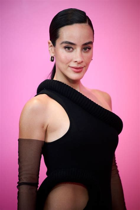 Esmeralda Pimentel Presume Un Romántico Momento Junto A Osvaldo