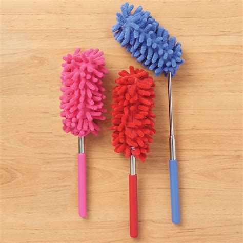 Extendable Duster For Small Hands