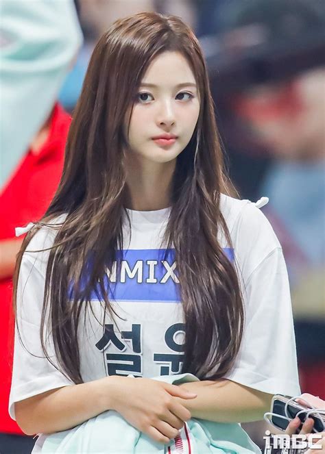 Sullyoon Cute Winter Outfits Perfect Body Women Kpop Outfits