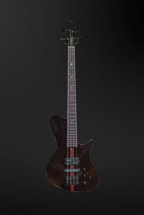 Isabella Basses
