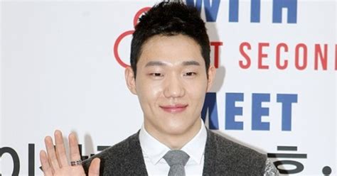 포토 모태범 얼음 위 카리스마 찾을 수 없는 순둥 미소