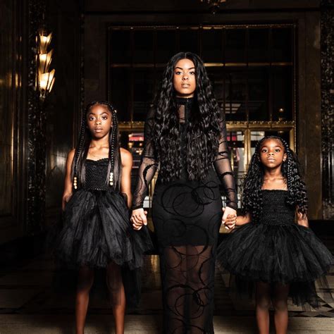 Mom And Daughter Photoshoot Ideas