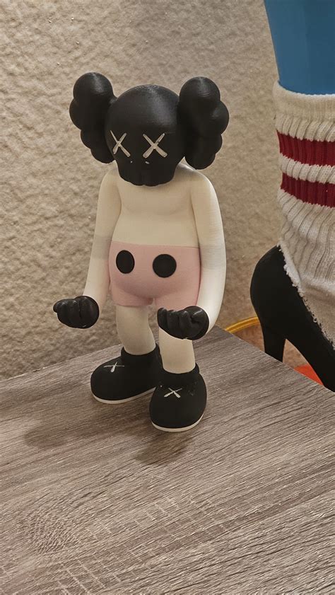 3d Printing Kaws Controller Stand Play Station And Xbox・cults