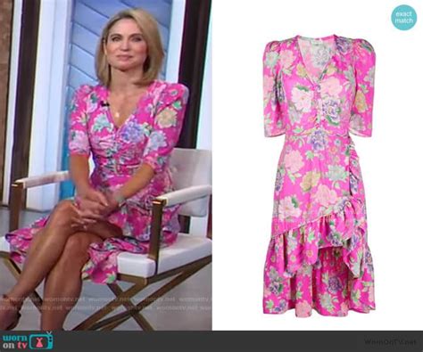 Wornontv Amys Pink Floral V Neck Dress On Good Morning America Amy