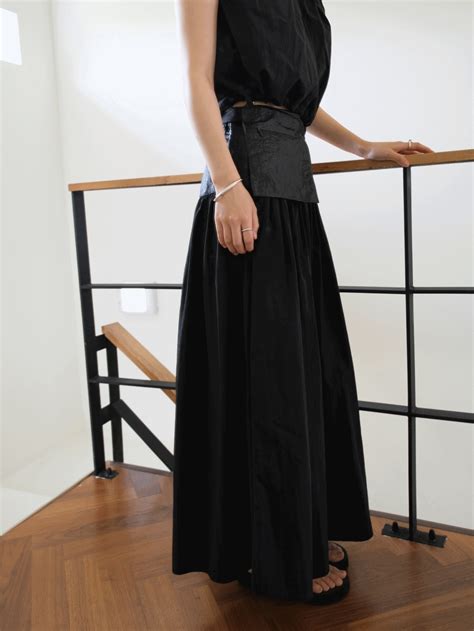 하우투러브미 셀리나 벨트 플리츠 랩 스커트celina Skirt