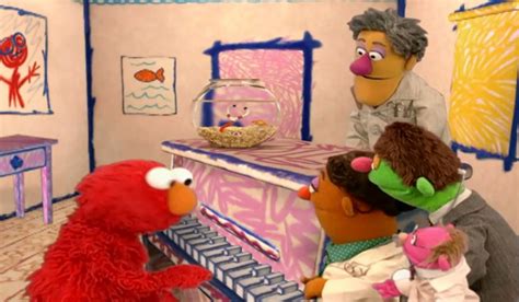 Watch Elmos World Doctors