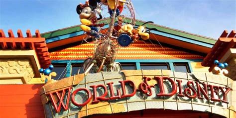 Starbucks To Depart From Disney World Coffee Giant Makes Big Announcement