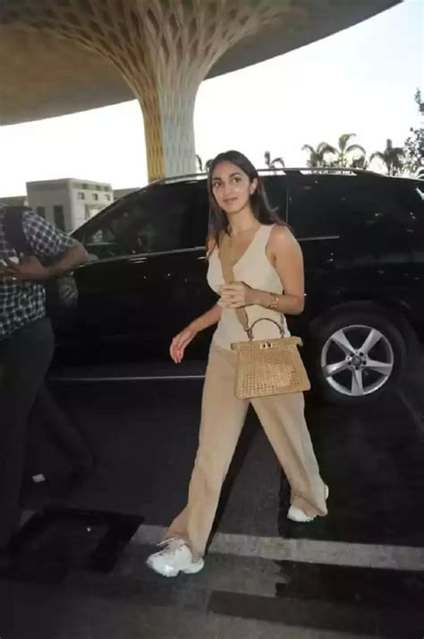 Photos Kiara Advani Looked Amazing In No Makeup Look Bollywood Juncture