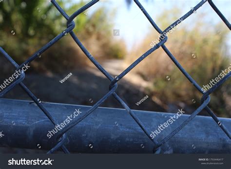 1084 Chicken Wire Pattern Royalty Free Photos And Stock Images