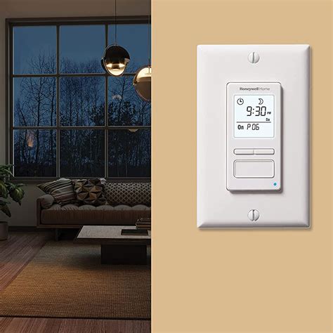 Honeywell Home Solar 7 Day Programmable Light Switch Timer White