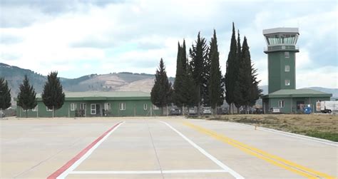 Baza Ajrore E Kuçovës Lidhet Kontrata 26 Mln Euro Për Hangarin Dhe Mjediset E Shërbimit