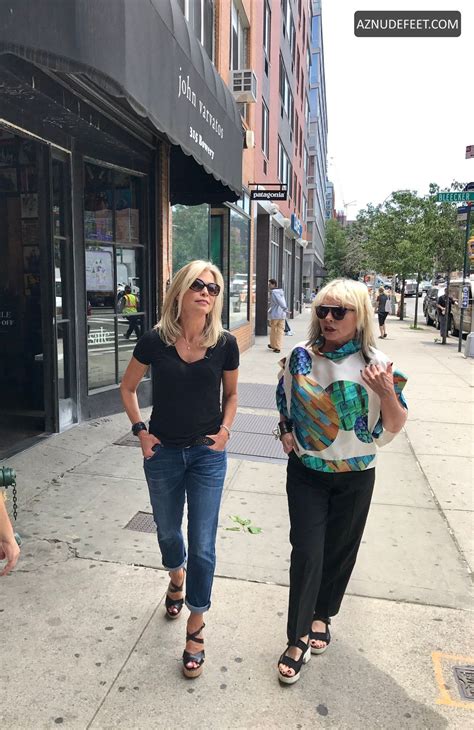 Tracy Smith Feet Aznudefeet