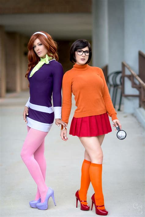 Velma And Daphne Scrolller