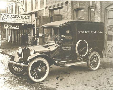 Vintage Police Vehicle 1920 Cop Car Benton Harbor Mi Old Police Cars