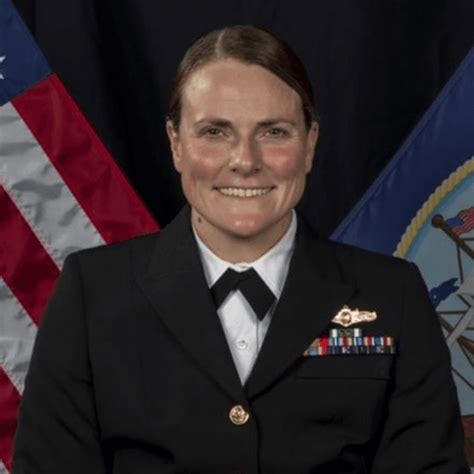 Lieutenant Commander Lauren T Baguley Usn Engage Alumni And