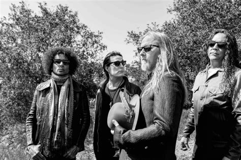 Alice In Chains Pictures Hd Wallpapers Download