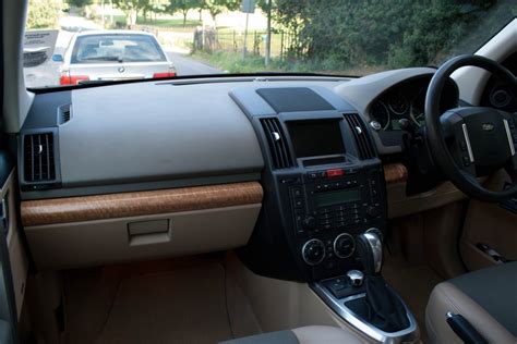 Replacing Freelander 2 Interior Wood Trim Green Land Rover