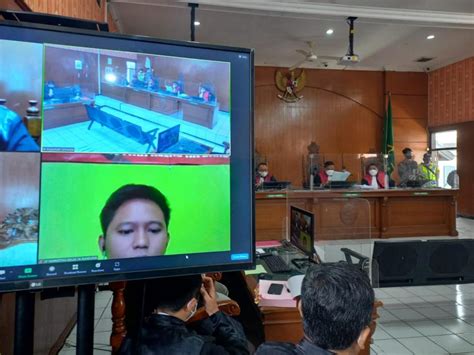 Doni Salmanan Divonis 4 Tahun Hukuman Penjara Republika Online