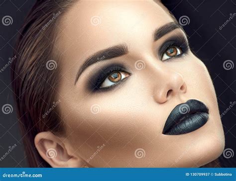 Black Smokey Eyeshadow