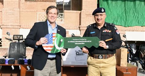 اسلام اباد کې د امریکا سفارت د پاکستان پوله ساتو عسکرو لپاره مالي مرسته اعلان کړه افغانستان