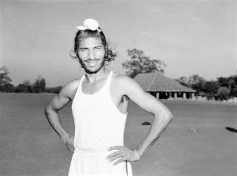 The Flying Sikh Milkha Singh Biography The Race Of My Life Sagadoor