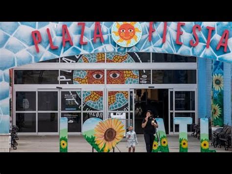 Exploring A 100 Mexican Mall In America Plaza Fiesta Youtube