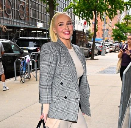 Hayden Panettiere Gives Rare Glimpse Of Daughter Kayas Life In Europe Hollywood Life