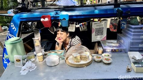 Warung Ubi Ibu Bandung Wisata Kuliner Sajikan Menu Belahan Dunia