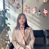 Yilin Jiang Product Director Used Busesandtrucksandconstuction Machinery