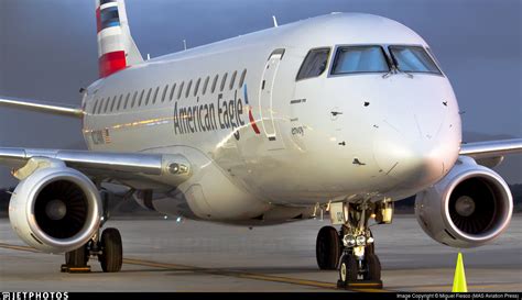 N242nn Embraer Erj 170 200lr American Eagle Envoy Air Miguel